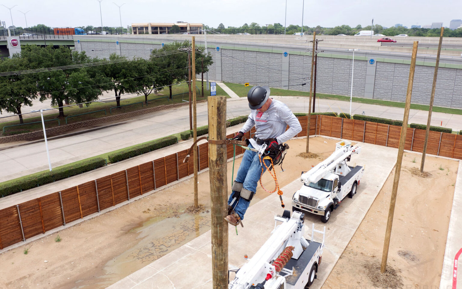 The Average Salary for An Electrical Lineworker | Tulsa Welding School
